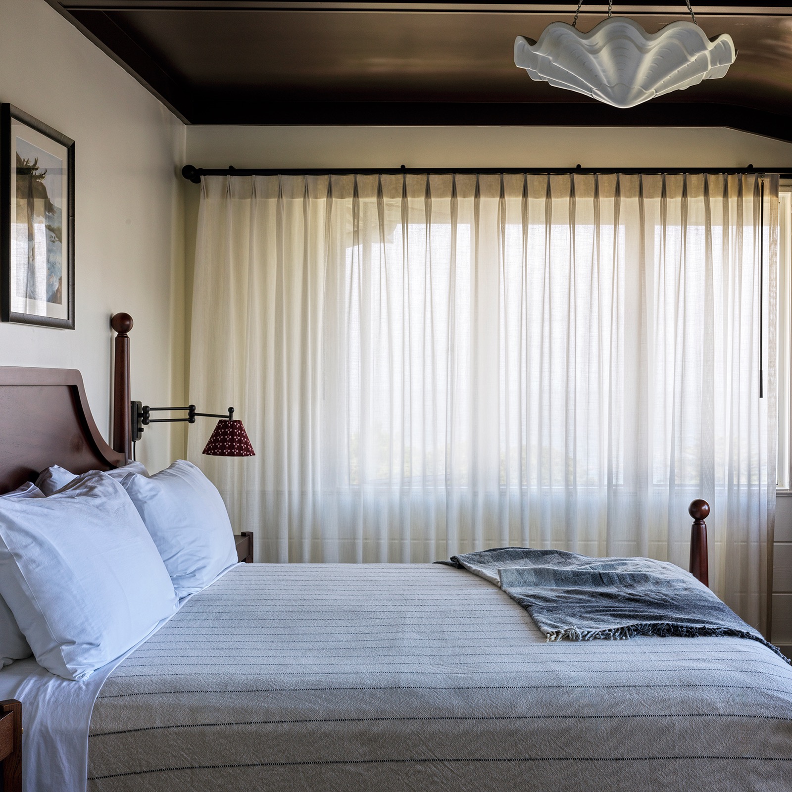 Classic Guest Room - A Cozy Retreat | La Playa Hotel